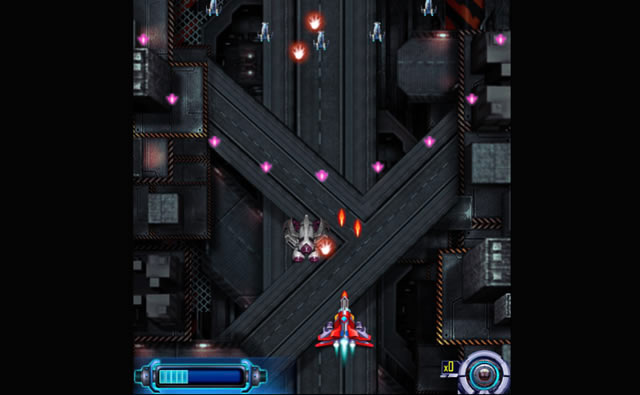 Play Space Attack - Free online games with Qgames.org